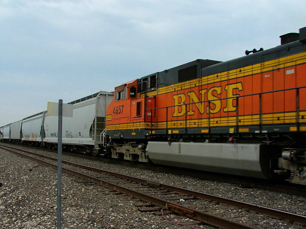 BNSF 4857